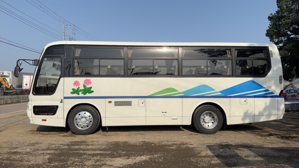 Fuso Aero midi Bus, Manual /MT6, Engine: 6D16, 42 seater